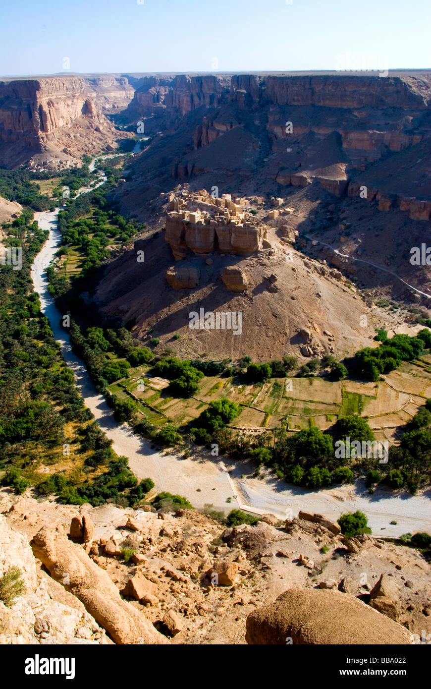 Wadi doan hadramaut yemen hi-res stock photography and images - Alamy