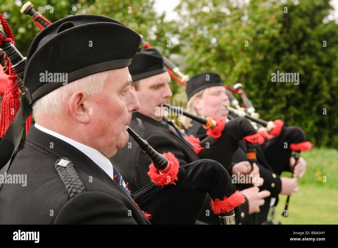 Scottish pipers hi-res stock photography and images - Alamy