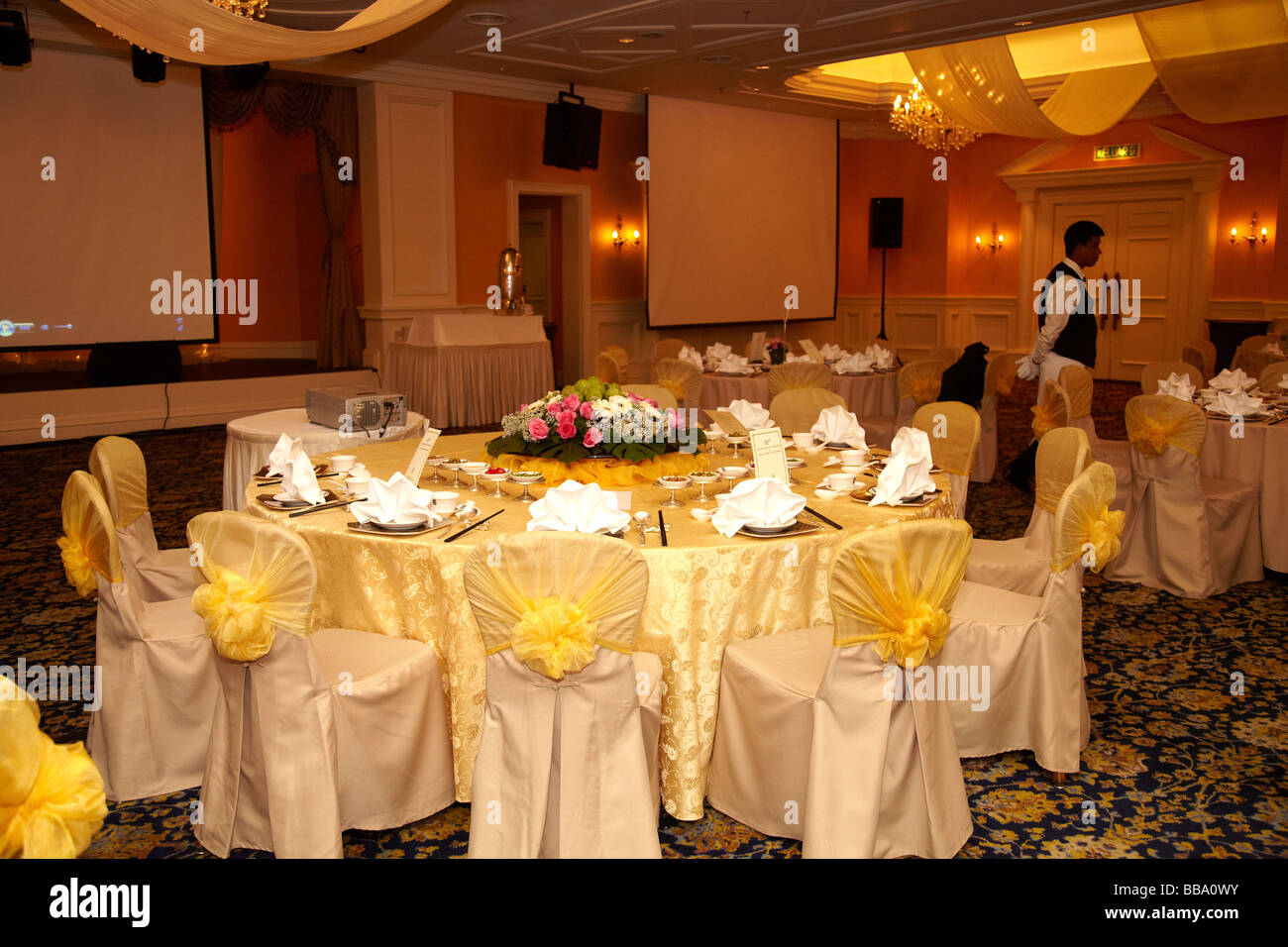 table set for dinner Stock Photo - Alamy