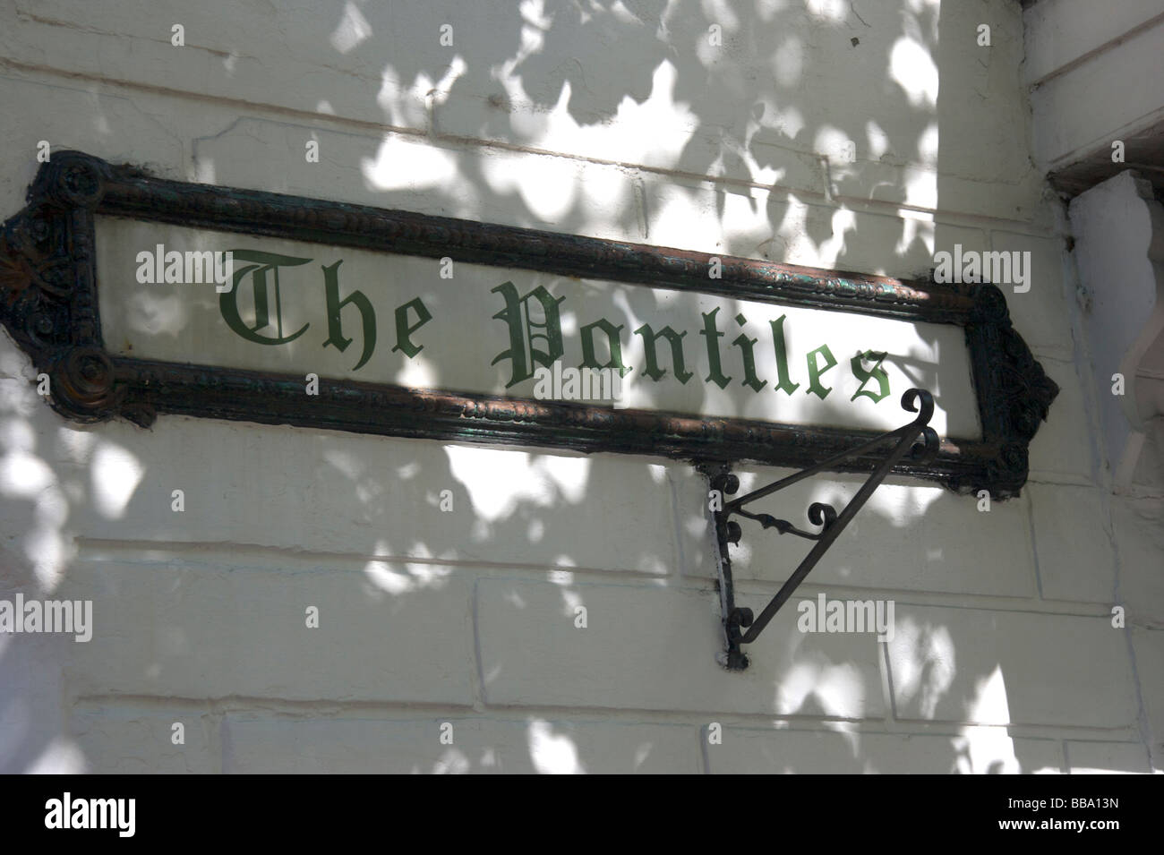 Tunbridge wells sign hi-res stock photography and images - Alamy