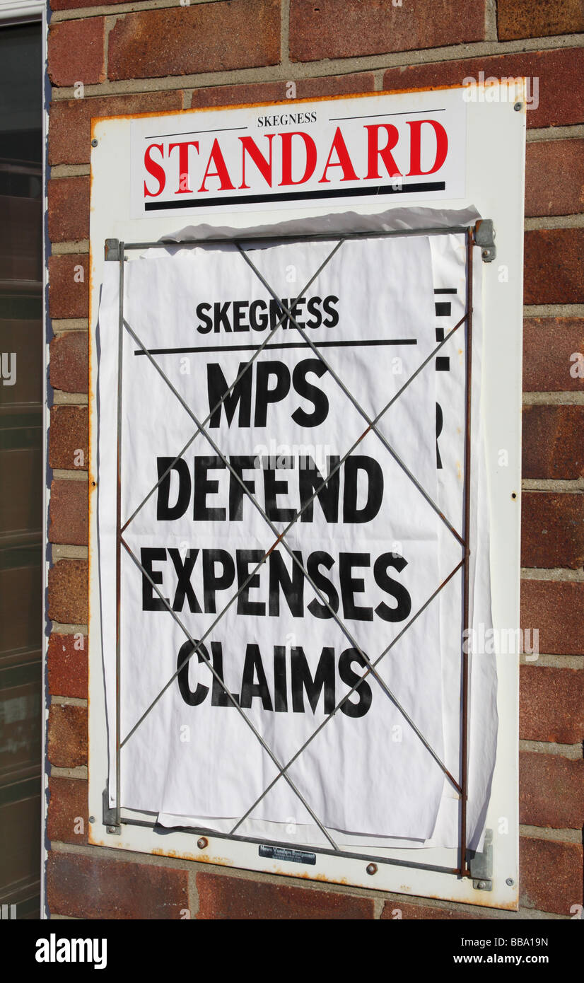 Newspaper billboard hi-res stock photography and images - Alamy