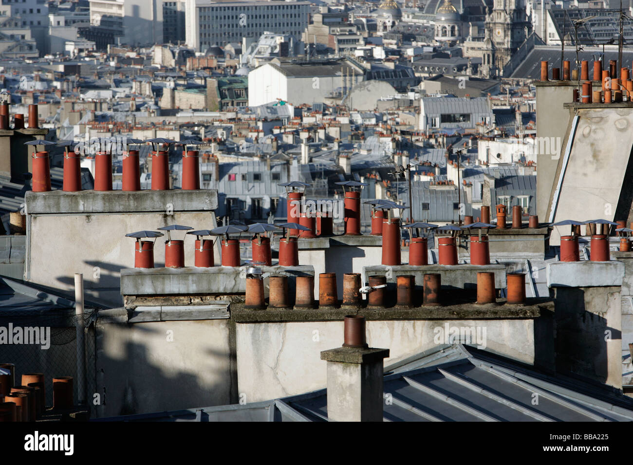 Paris rooftops hi-res stock photography and images - Alamy