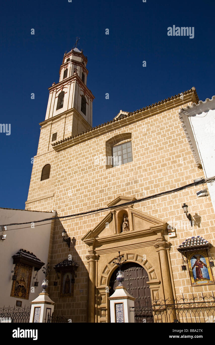 Victoria monumento vertical hi-res stock photography and images - Alamy