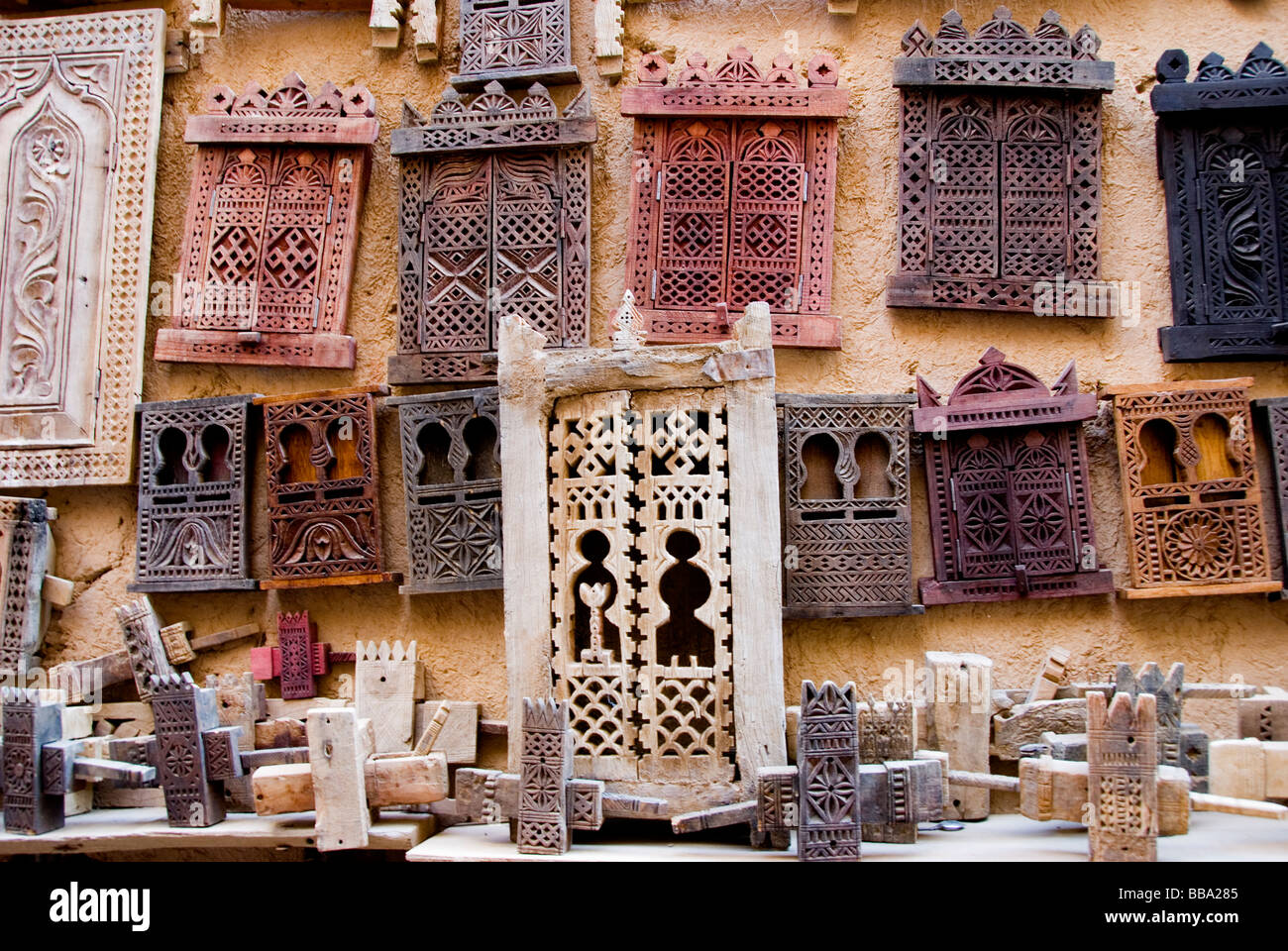 Yemen, Shibam, old yemeni wooden door Stock Photo - Alamy