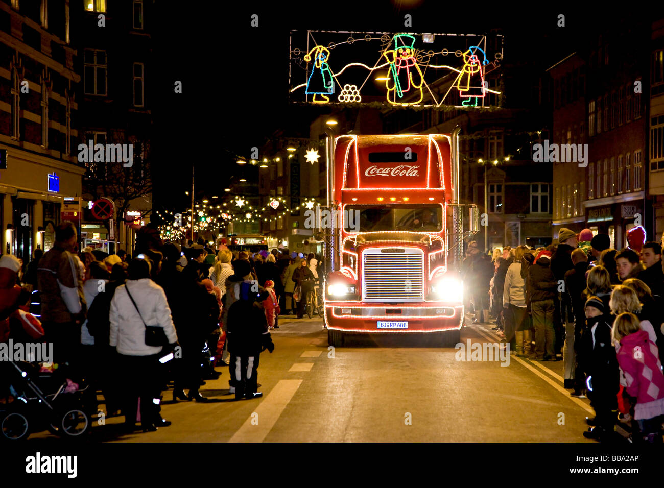 Christmas truck hi-res stock photography and images - Alamy