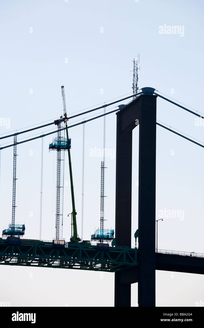Bridge to platforms hi-res stock photography and images - Alamy