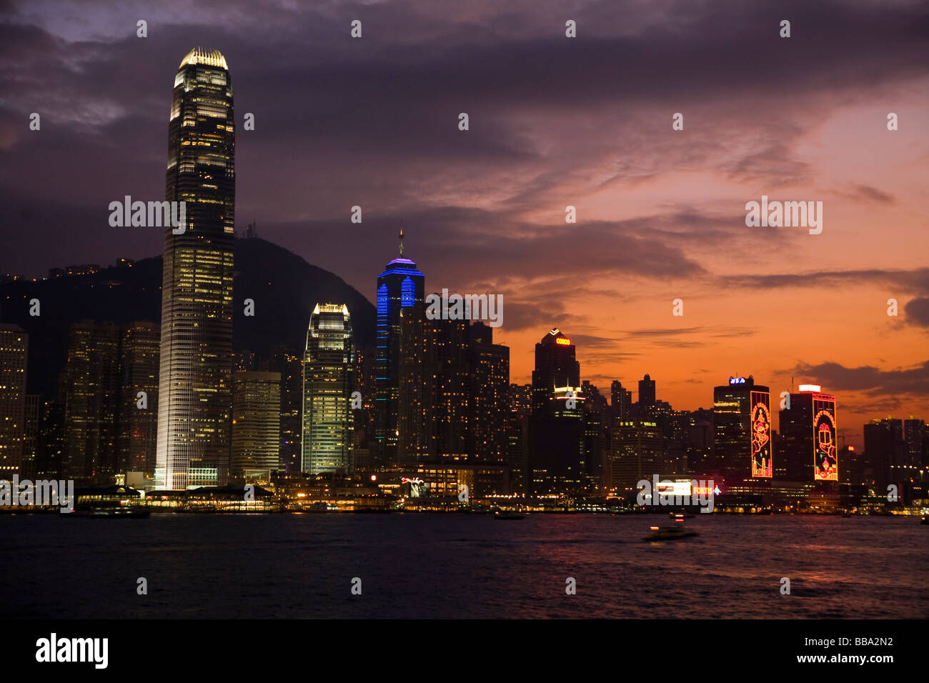 Kowloon waterfront promenade hi-res stock photography and images - Alamy