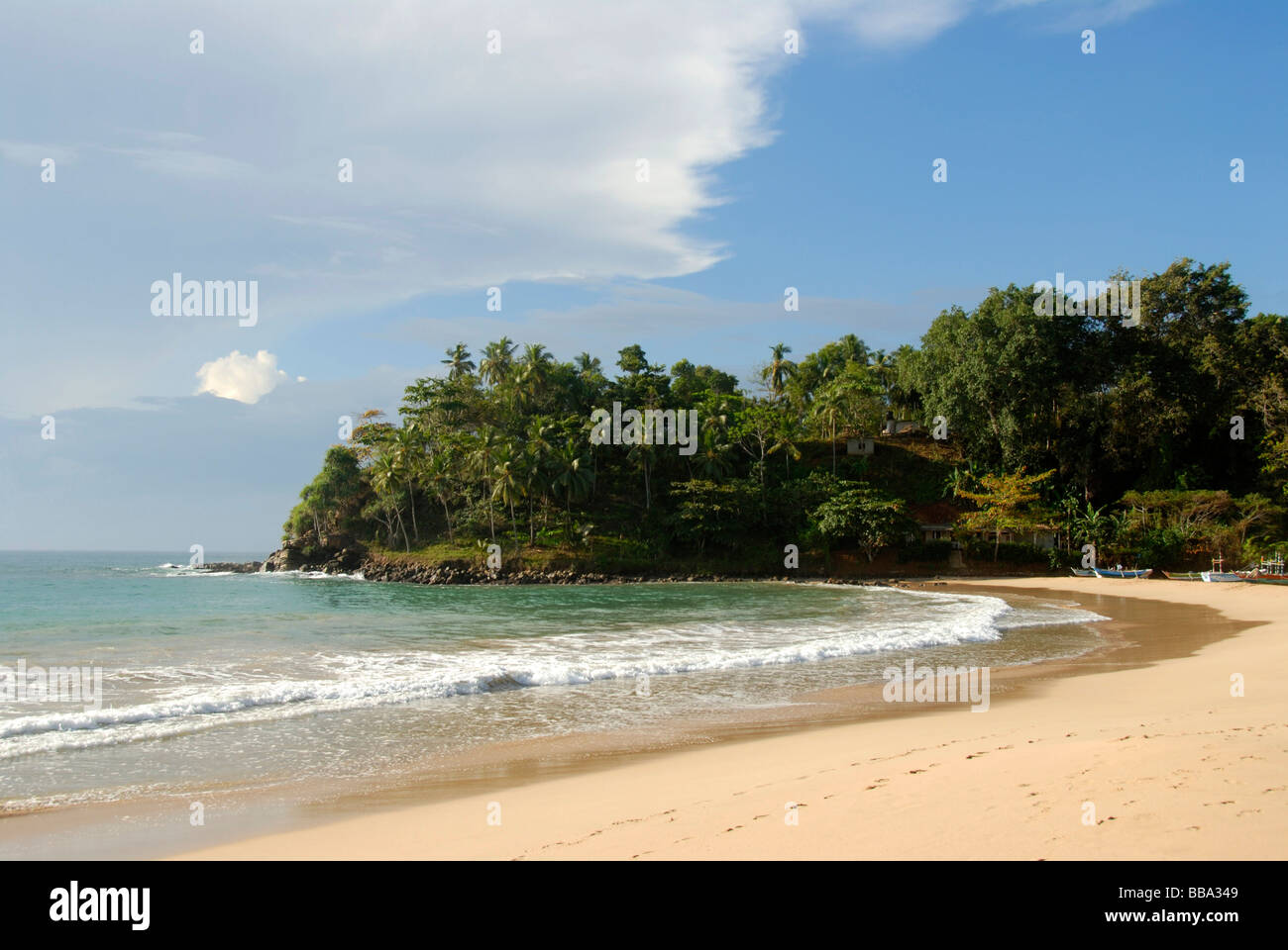 Bay with sandy beach, Talalla near Dondra, Indian Ocean, Ceylon, Sri ...
