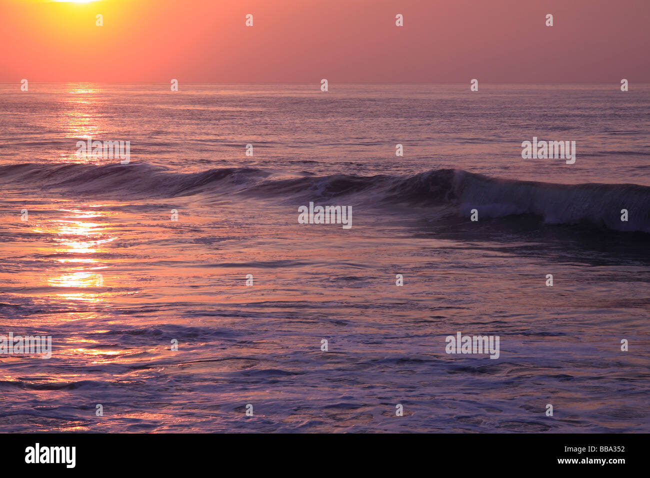 Sun reflected on ocean hi-res stock photography and images - Alamy