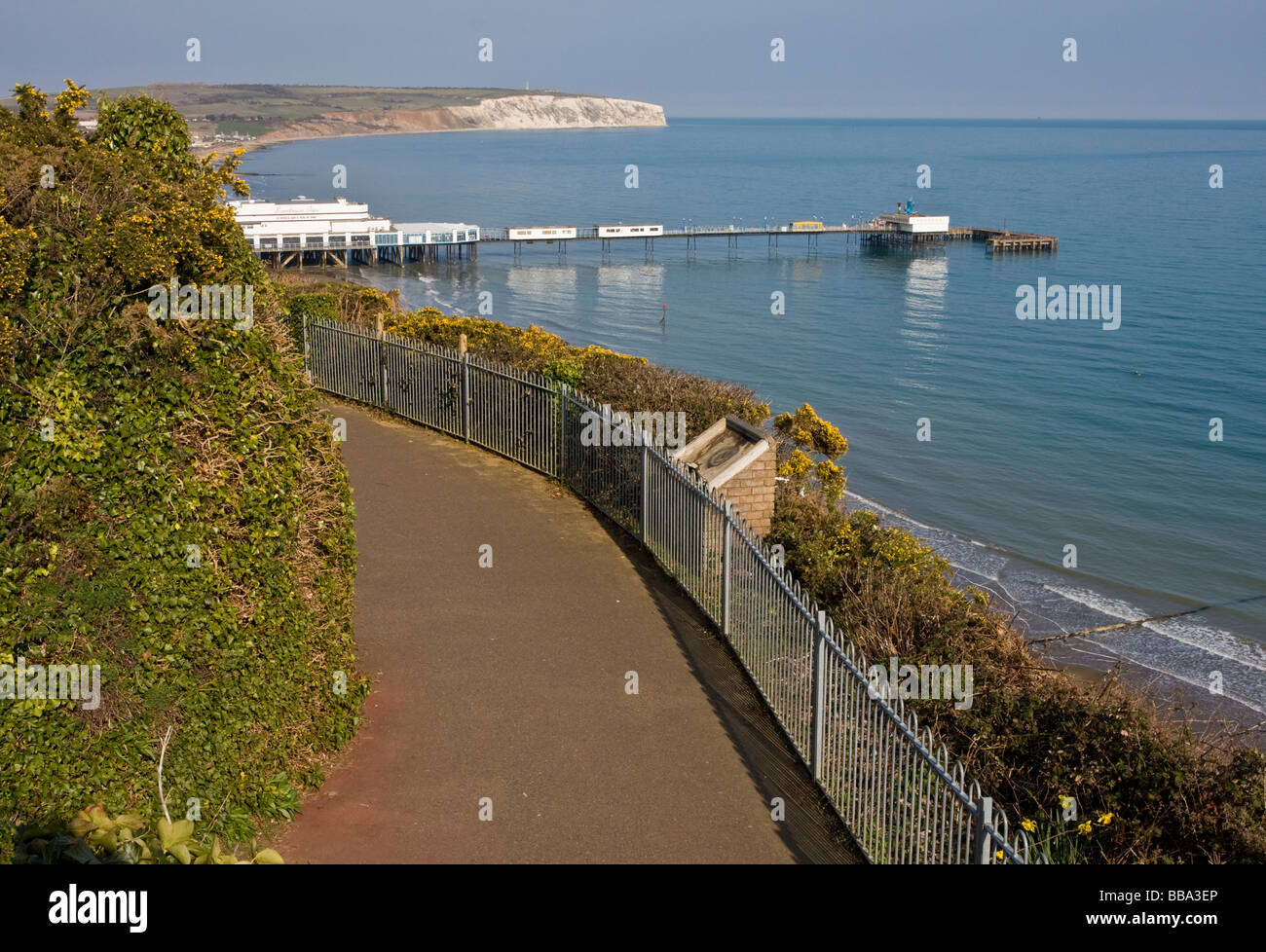 Sandown pier hi-res stock photography and images - Alamy