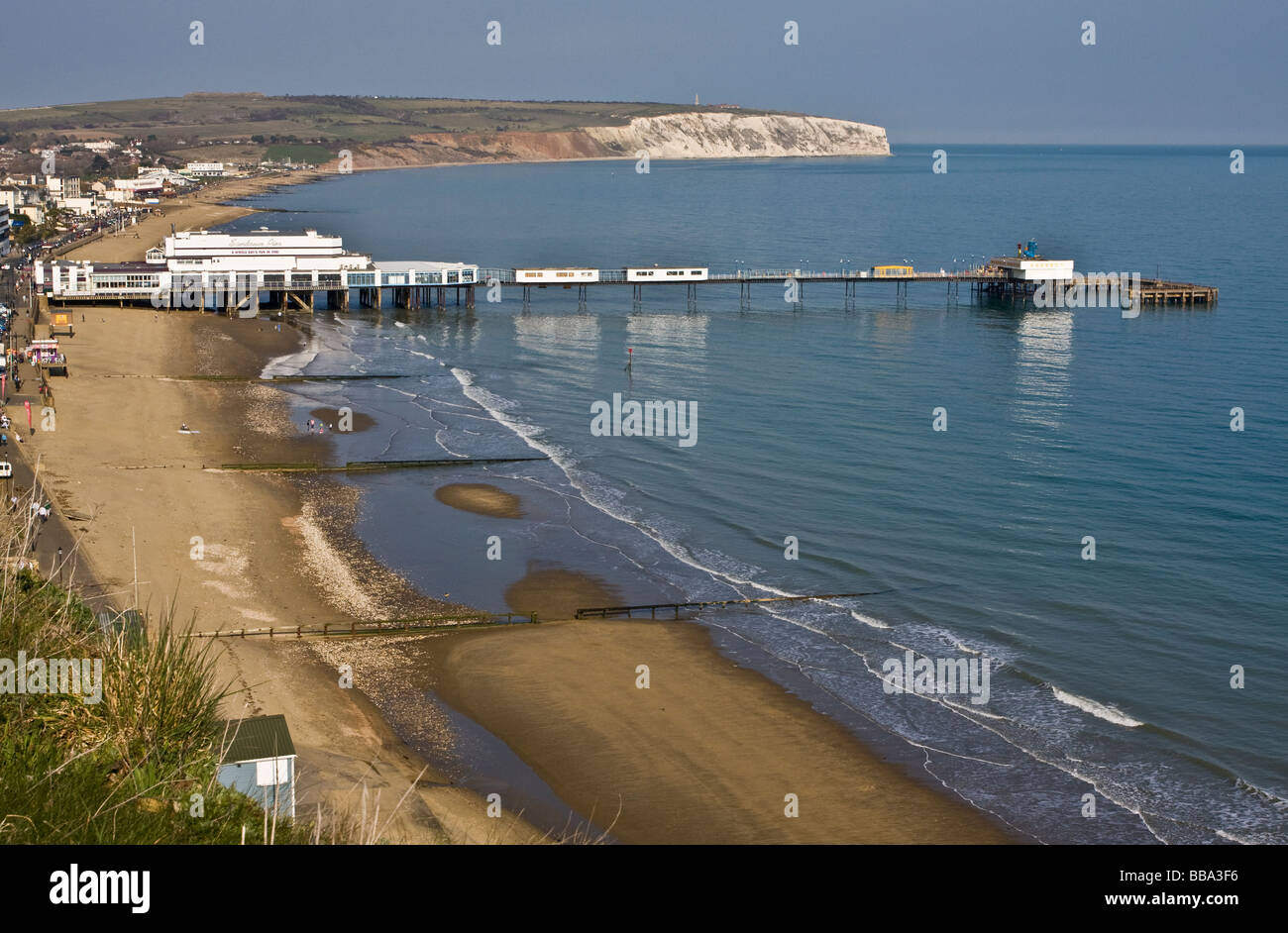 Sandown beach and pier Isle of Wight Stock Photo - Alamy