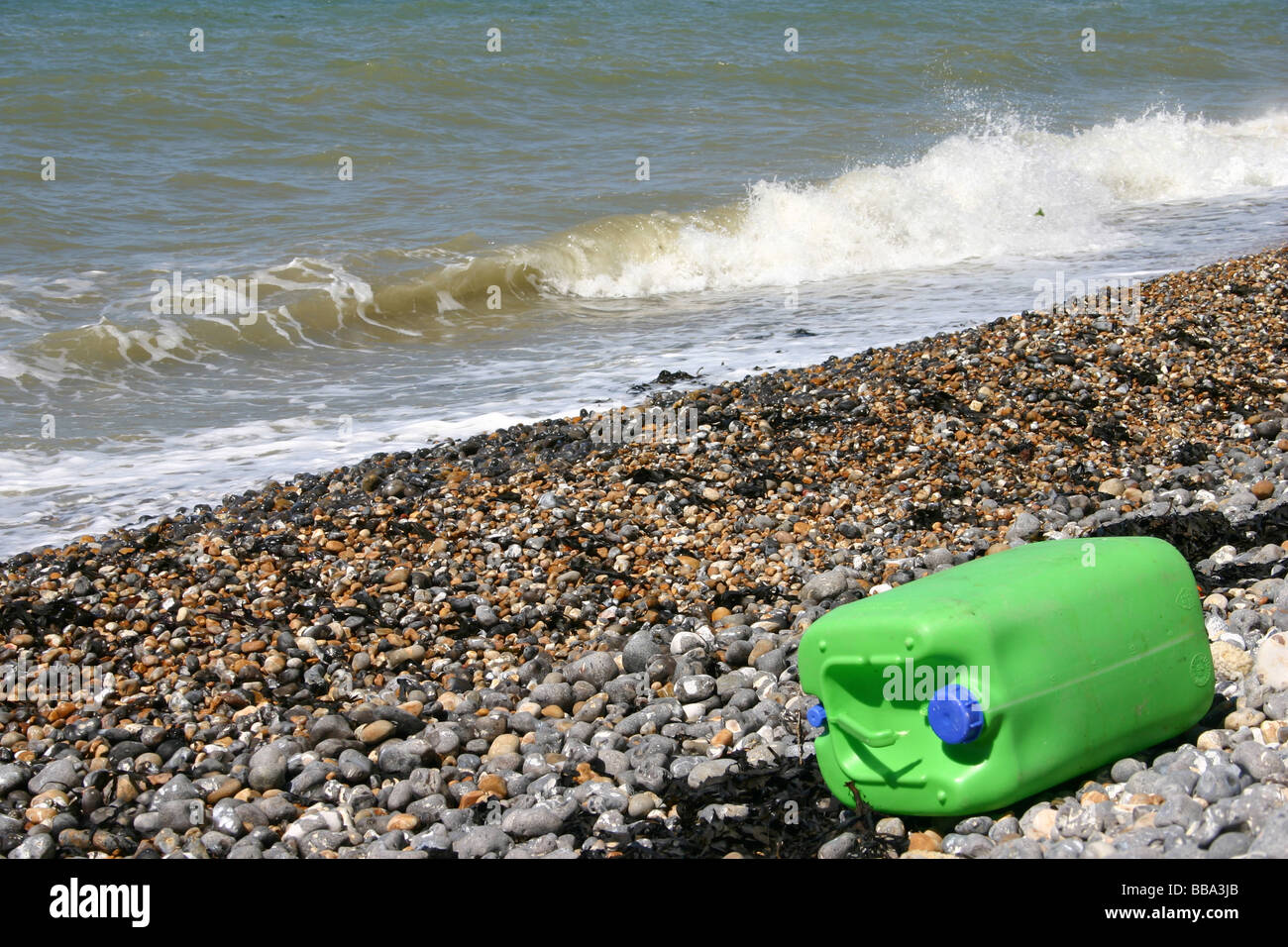 Flotsum & Jetsum on Cuckmere Haven Beach Stock Photo - Alamy