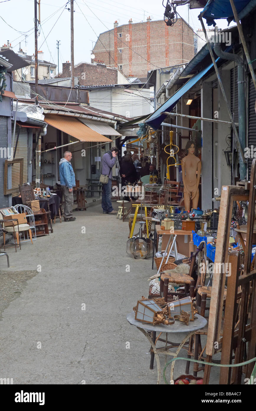 Marche aux puces de st ouen hi-res stock photography and images - Alamy