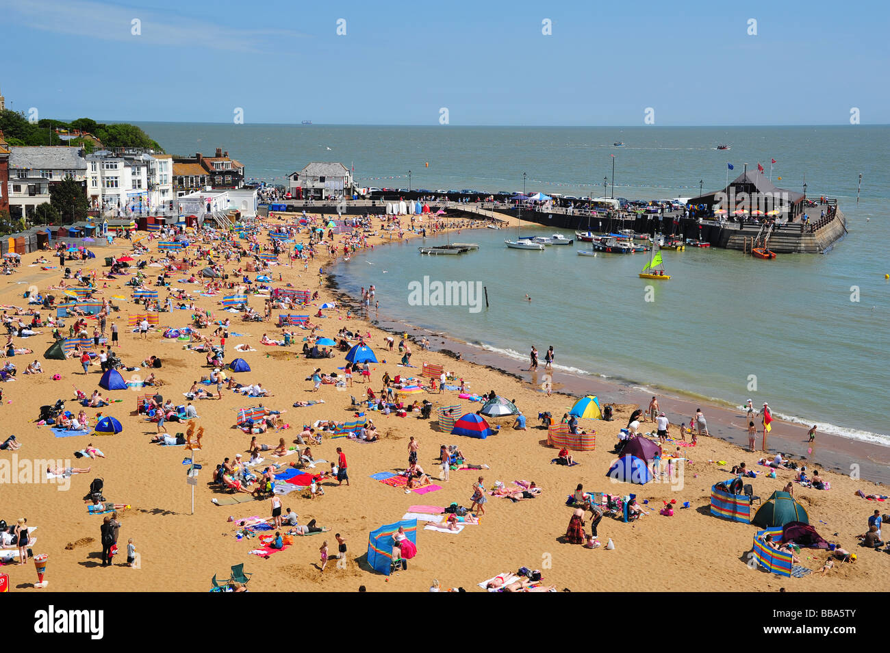 thanet, Broadstairs beach marina seafront sea uk Stock Photo - Alamy
