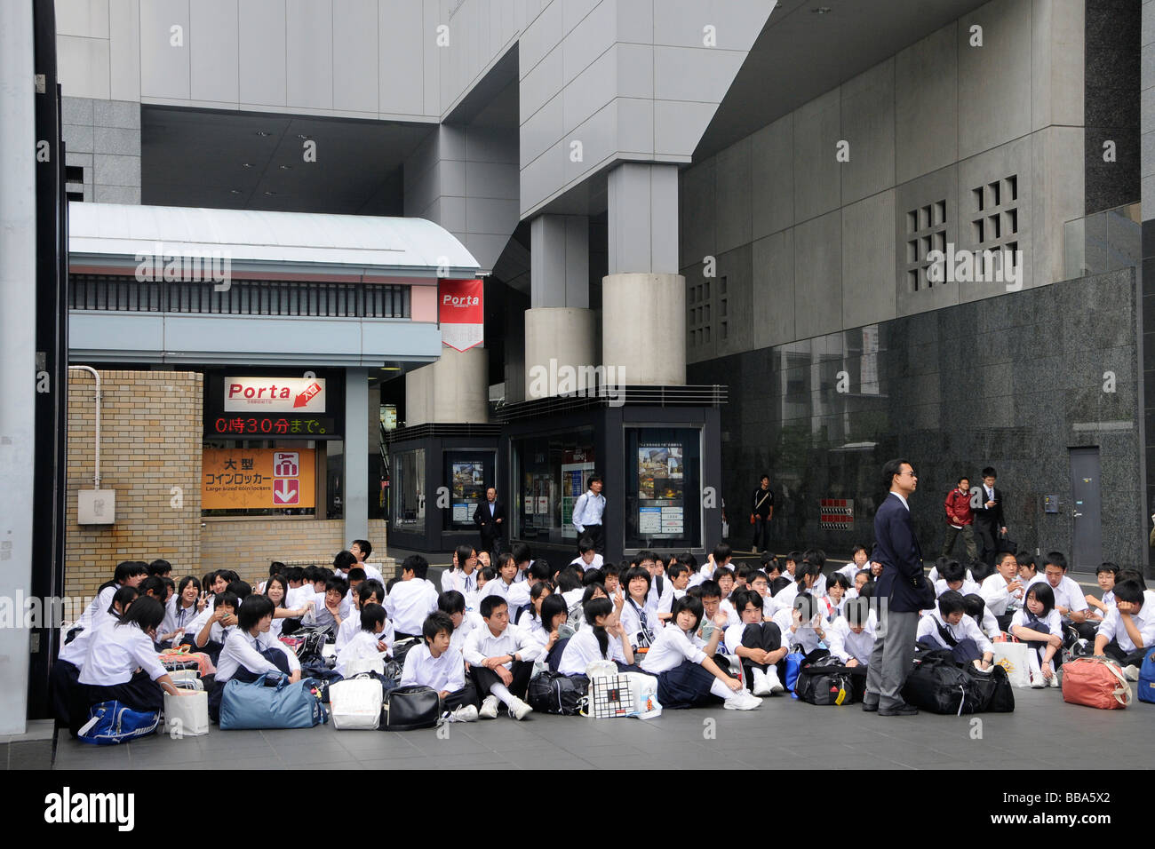 Schoolgirl train japan hi-res stock photography and images - Alamy