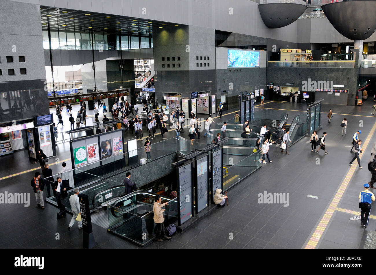 View into the main hall towards the tracks of Kyoto Station, Kyōto-eki ...