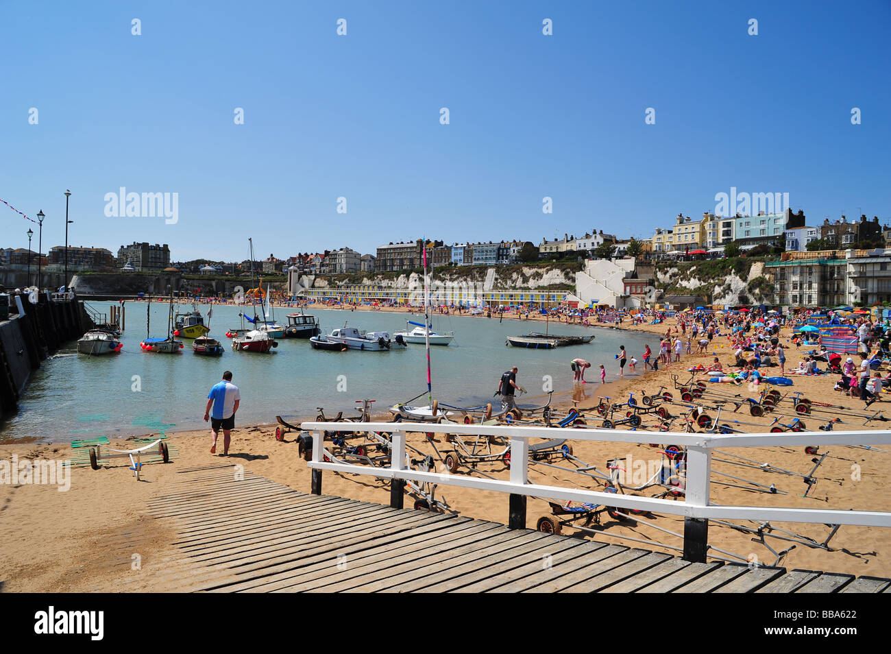 thanet, Broadstairs beach marina seafront sea uk Stock Photo - Alamy