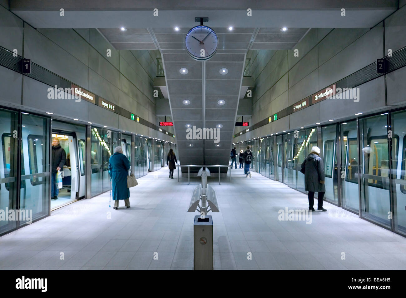Denmark copenhagen railway station interior hi-res stock photography ...