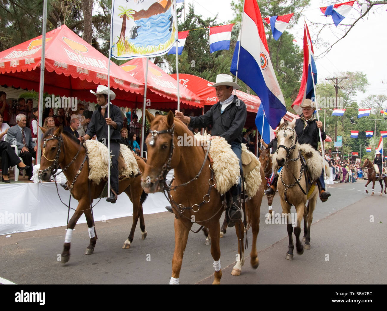 Folklore in paraguay hi-res stock photography and images - Alamy