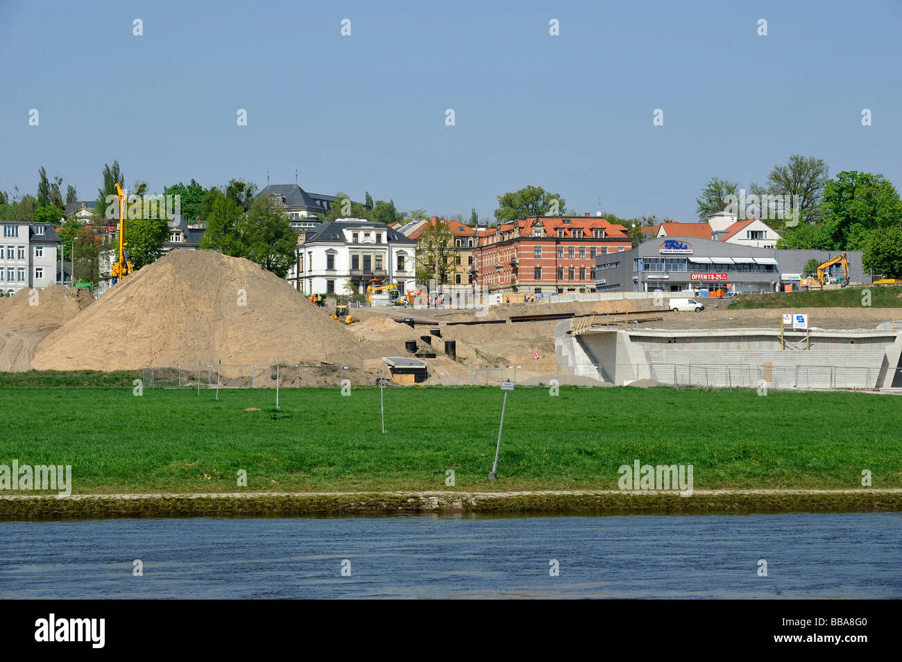 Construction site Waldschloesschen Bridge, for crossing the Elbe River ...