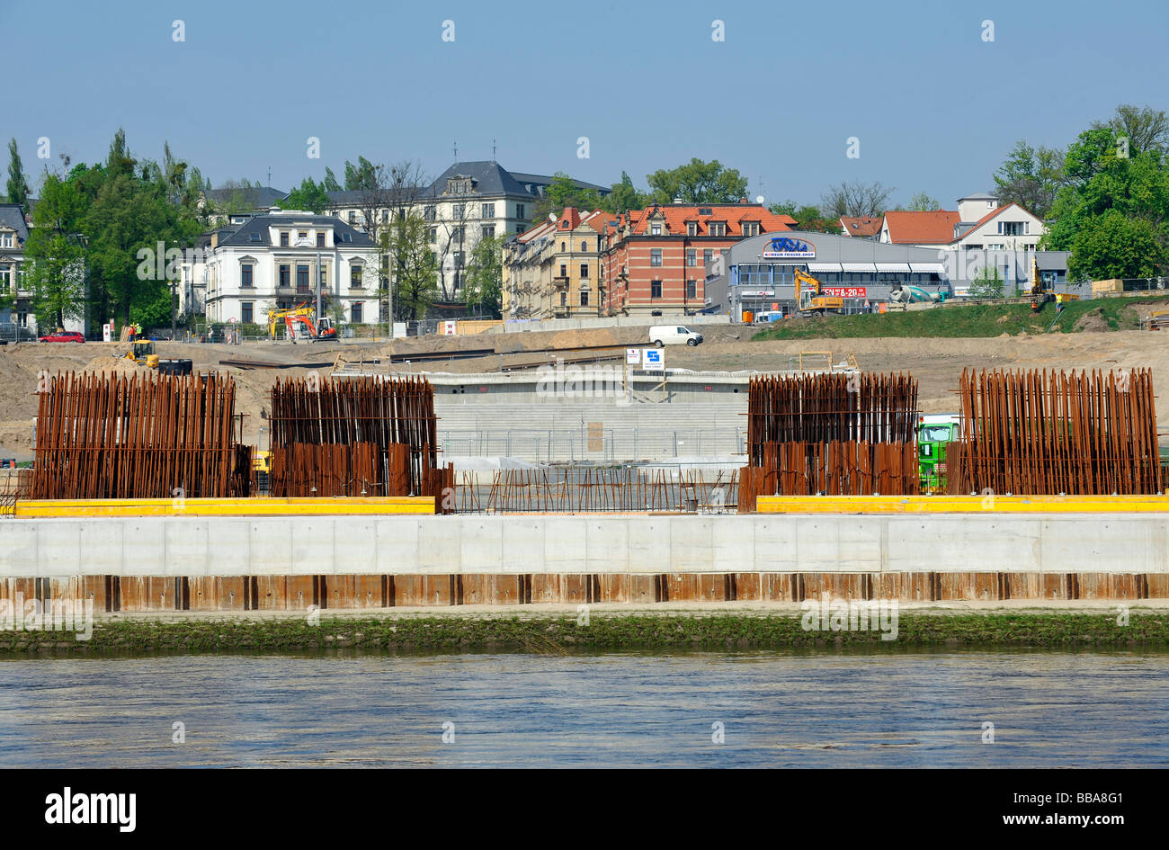 Construction site Waldschloesschen Bridge, for crossing the Elbe River ...