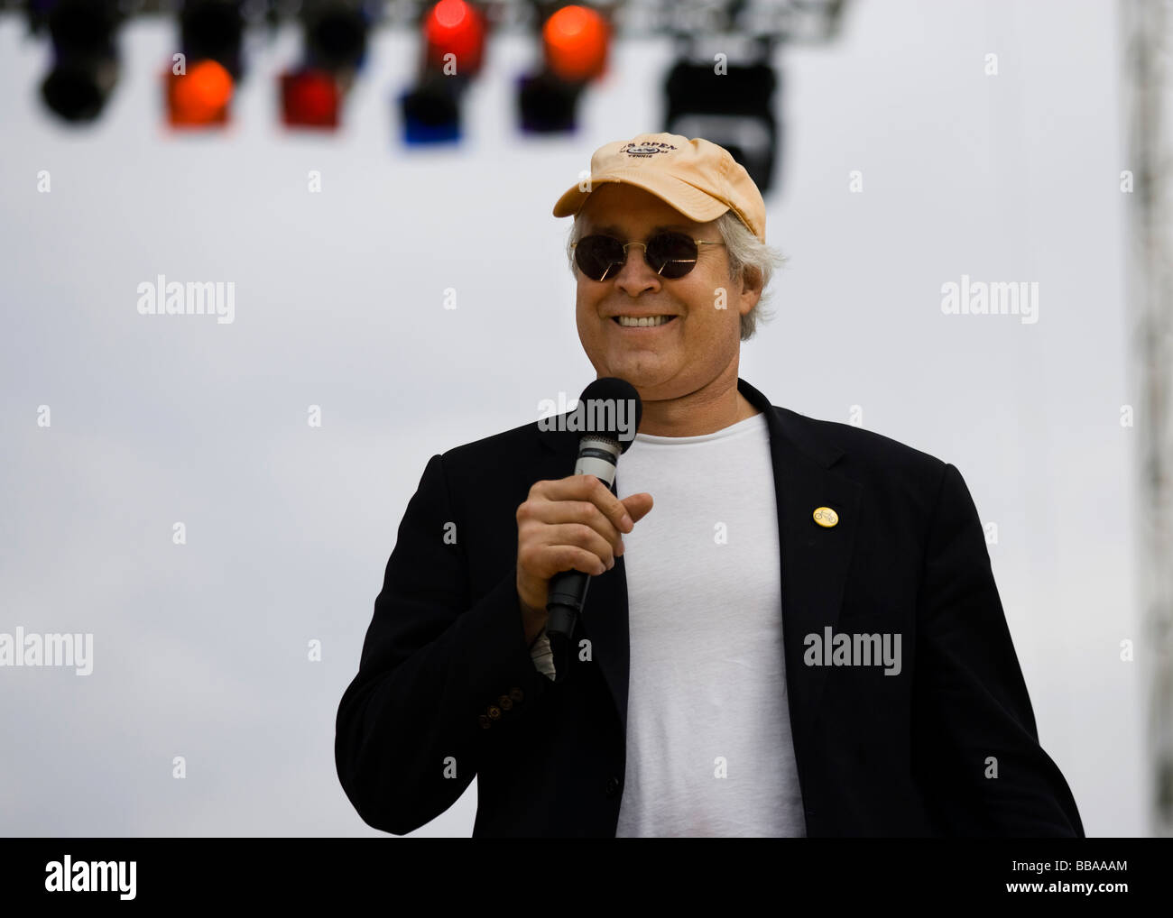 Actor Chevy Chase on stage Stock Photo - Alamy