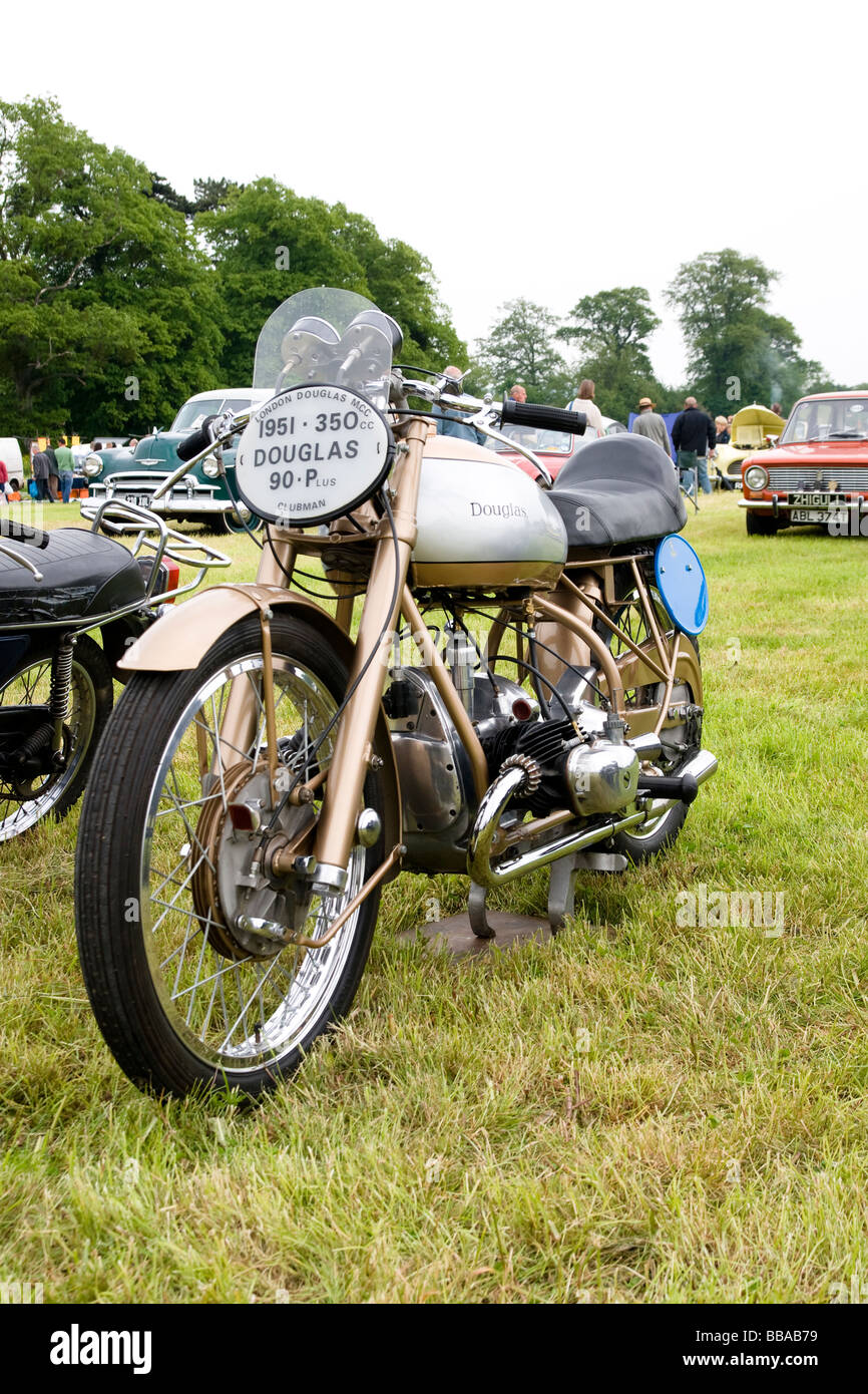 Classic british bike hi-res stock photography and images - Alamy