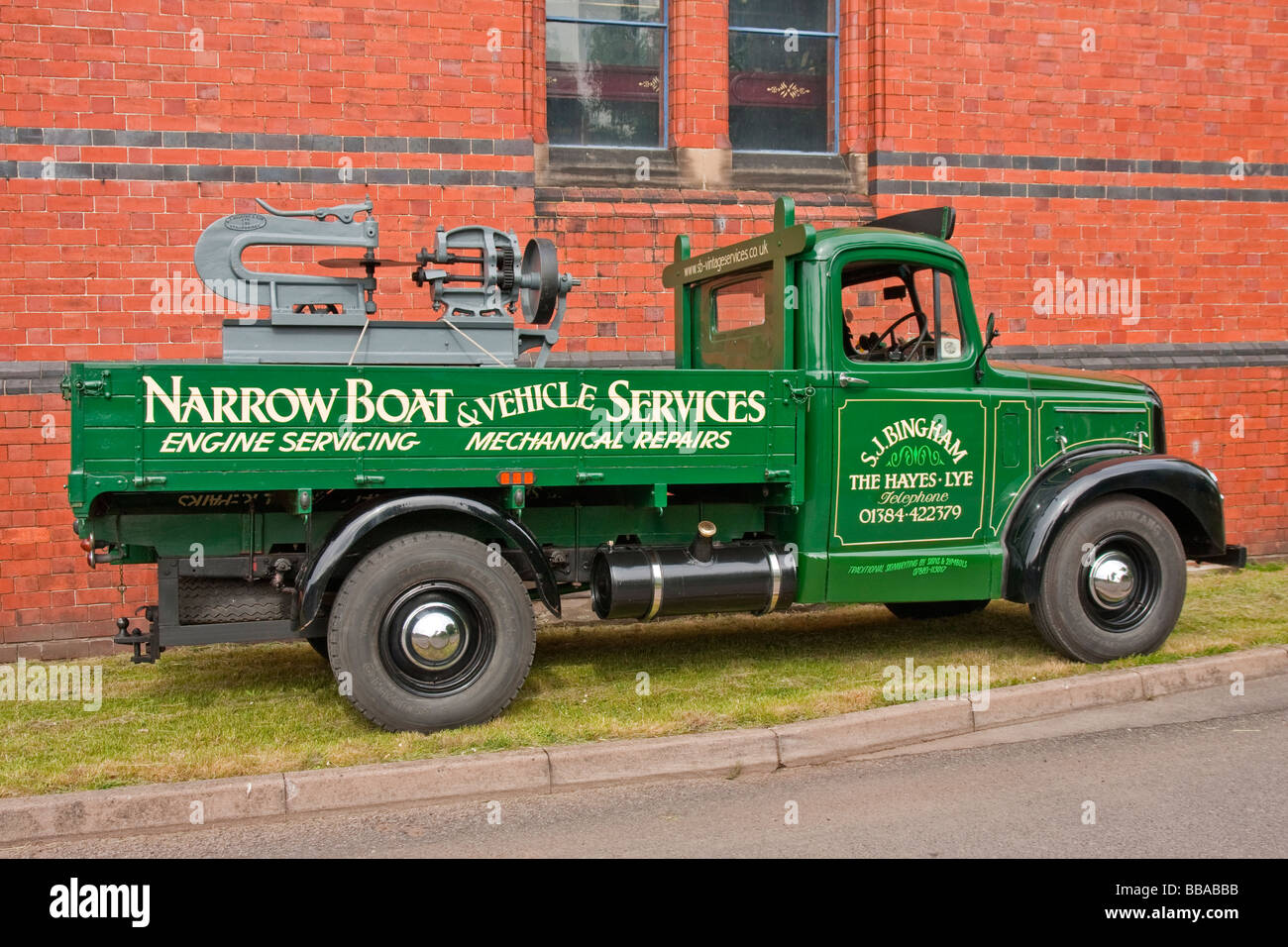 Classic british trucks hi-res stock photography and images - Alamy