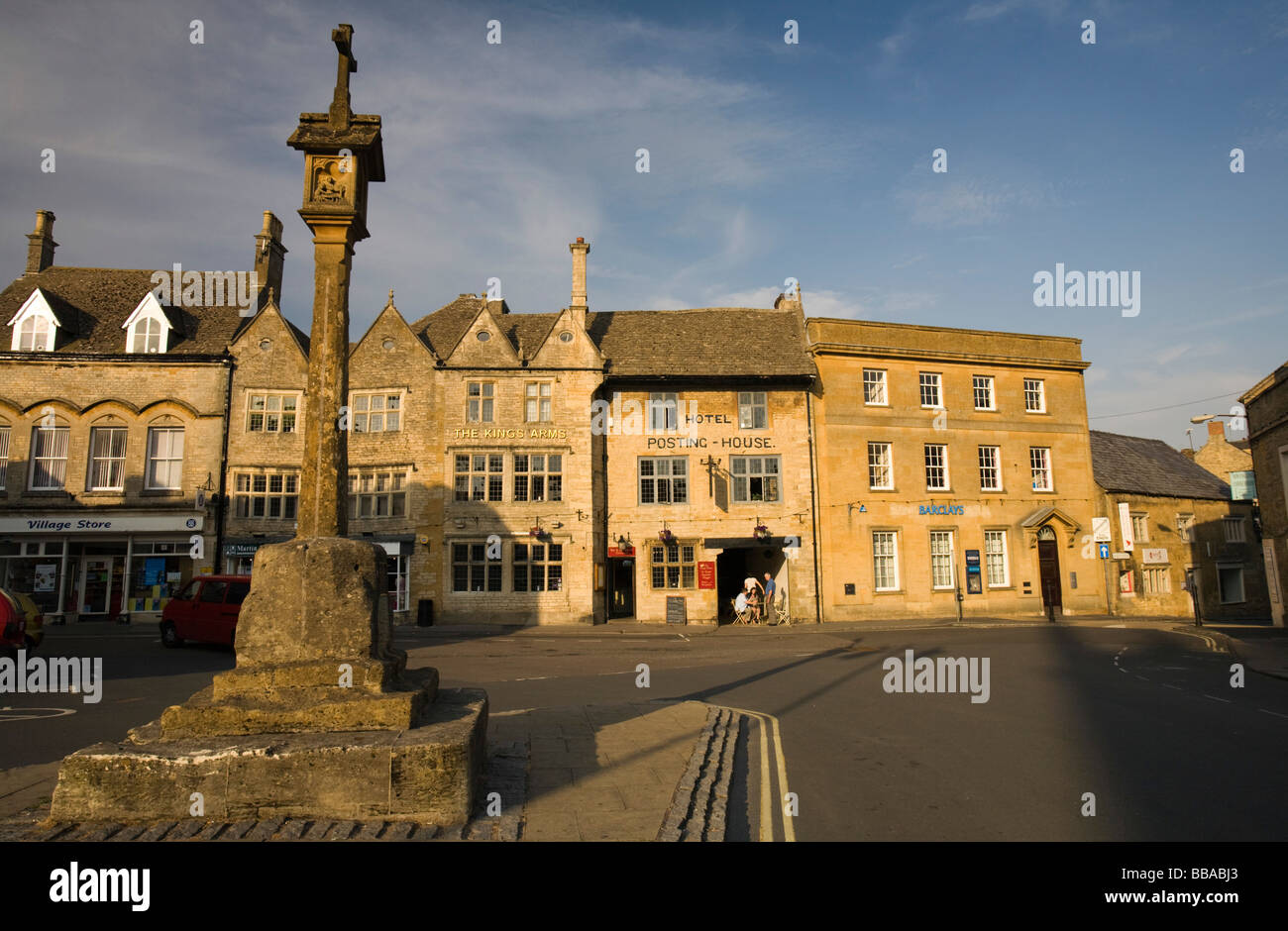 Stow on the wold cotswolds square hi-res stock photography and images ...