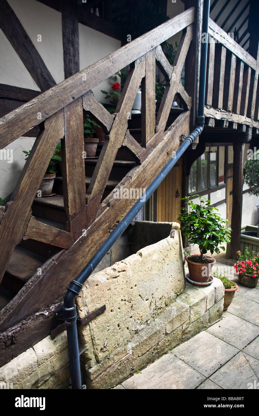 Tudor balcony hi-res stock photography and images - Alamy