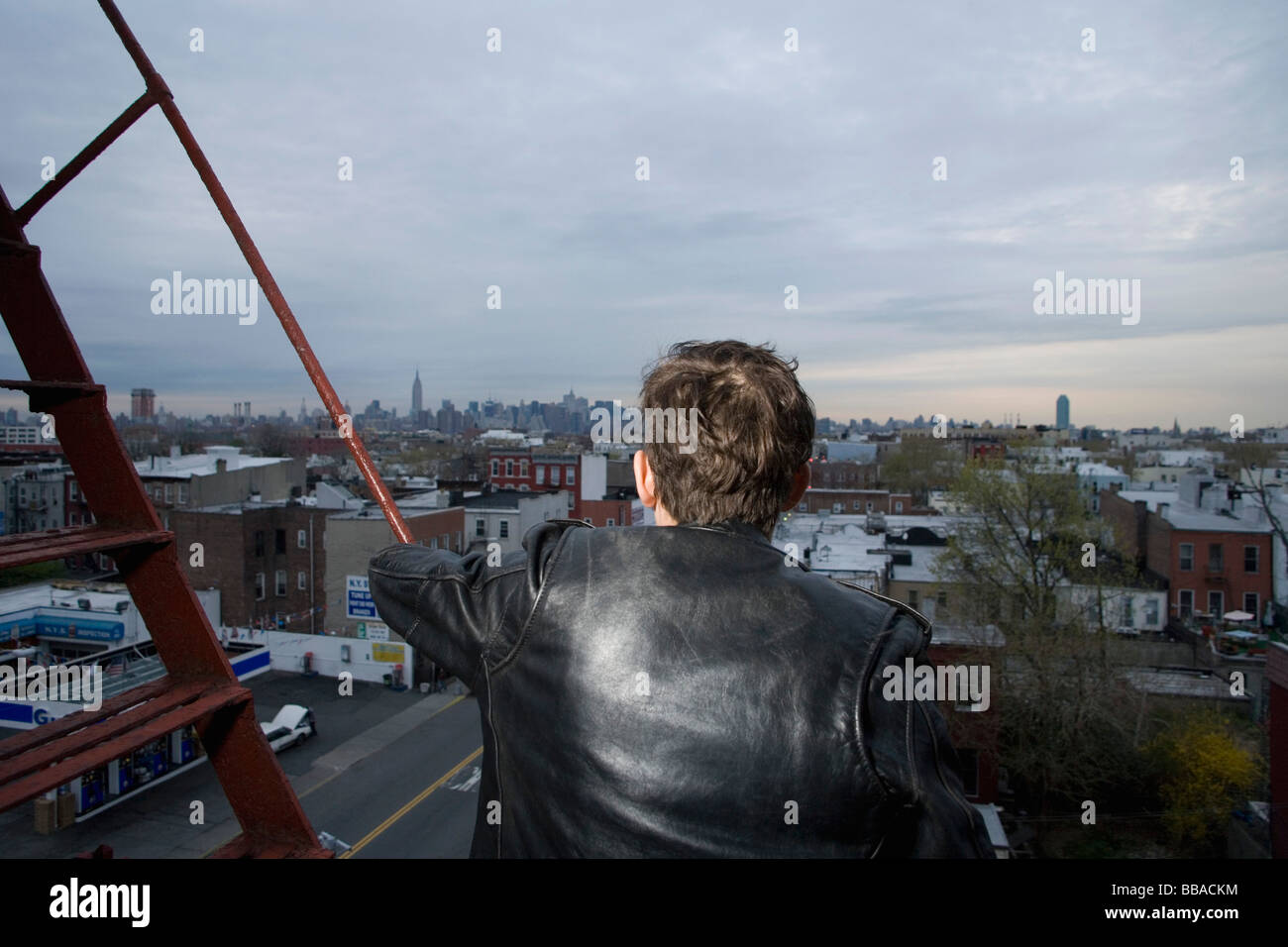 From 21 to 29 years hi-res stock photography and images - Alamy