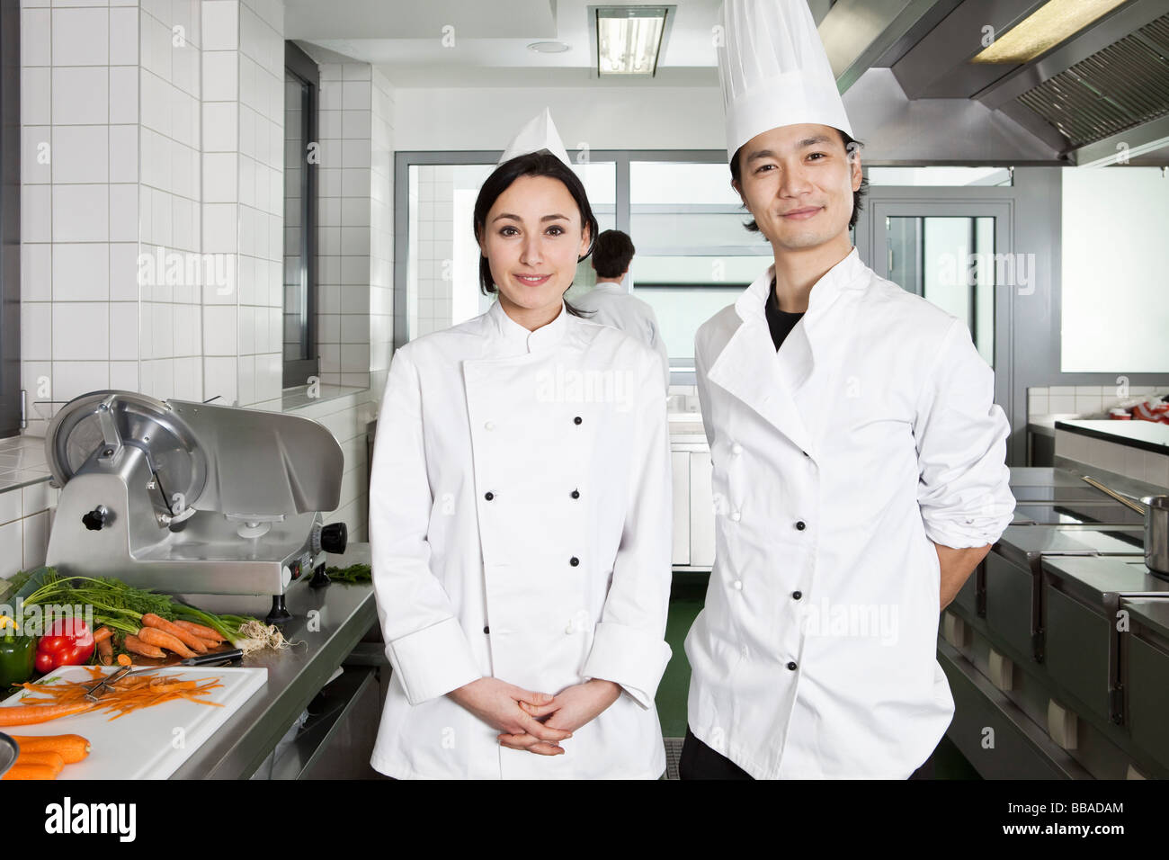 Two young chefs work hi-res stock photography and images - Alamy