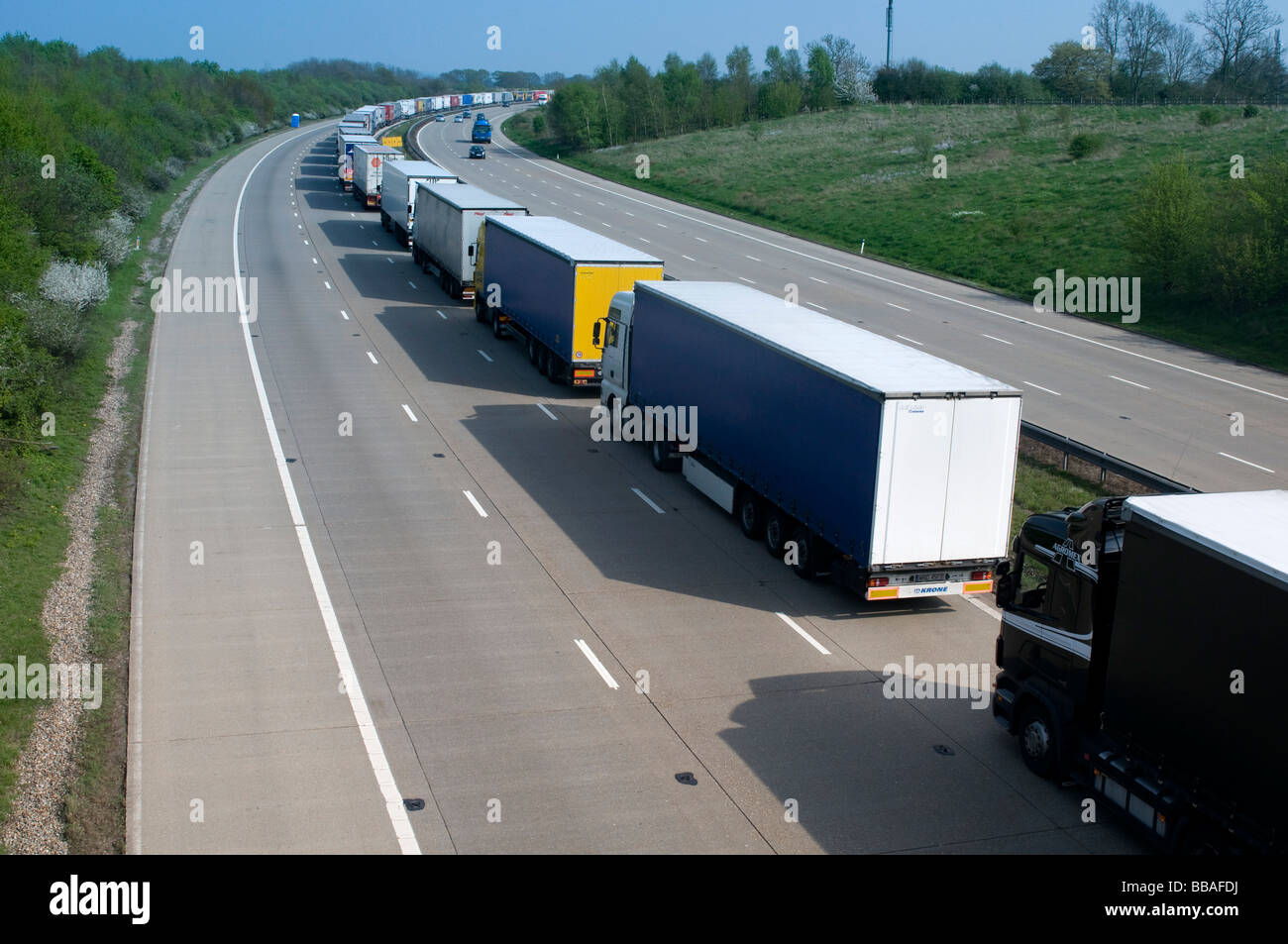 Lorries stack on m20 hi-res stock photography and images - Alamy