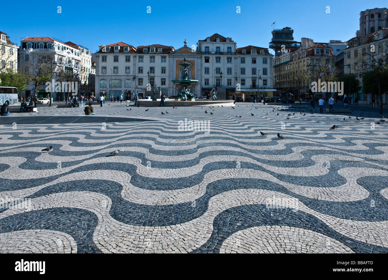 Square architecture hi-res stock photography and images - Alamy