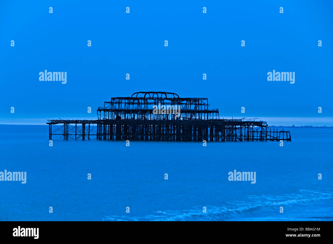 Brighton pier beach old damaged outline beach hi-res stock photography ...