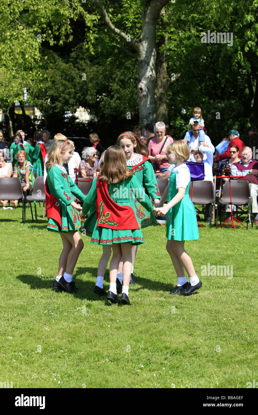 Irish girls party hi-res stock photography and images - Alamy