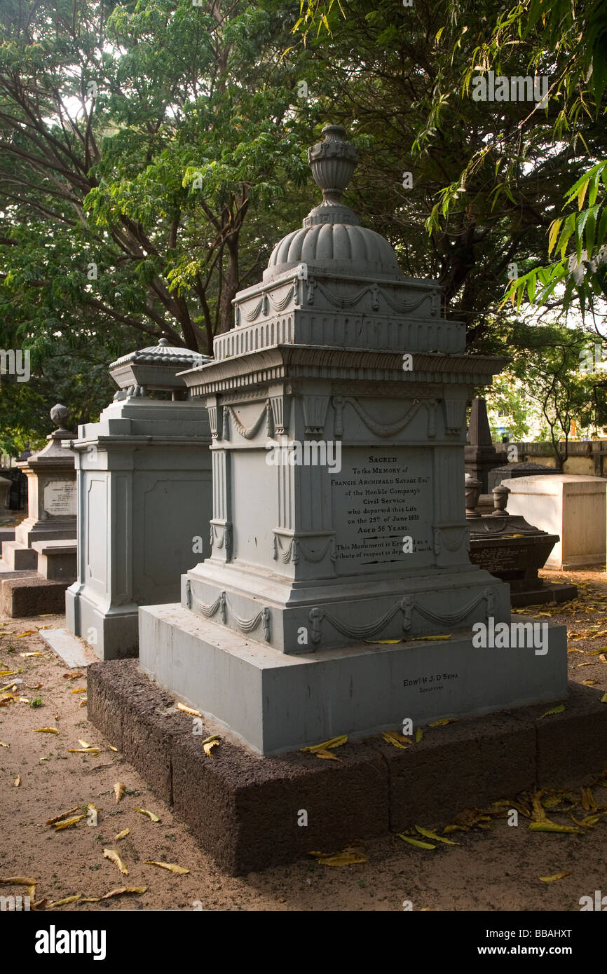 India colonial graveyard hi-res stock photography and images - Alamy