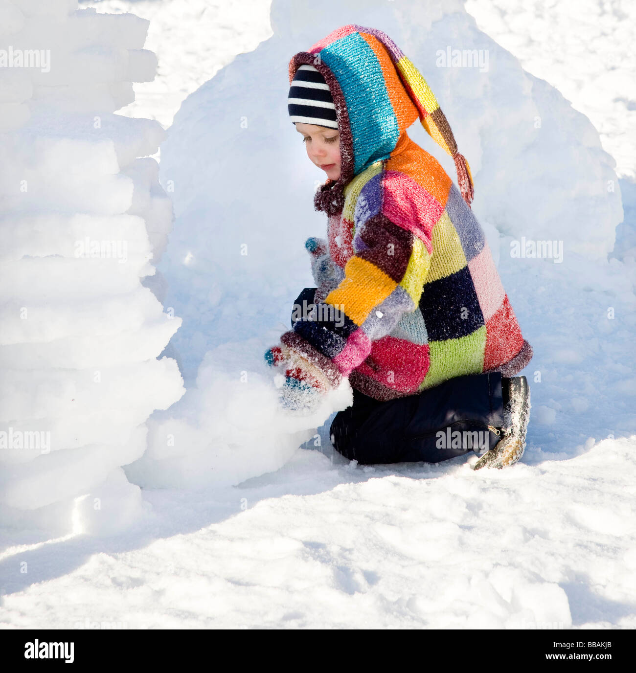 Children building igloo hi-res stock photography and images - Alamy