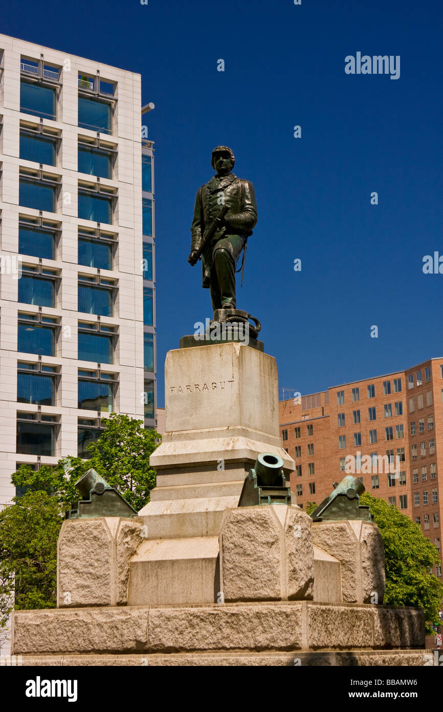 WASHINGTON DC USA Statue of Admiral David Farragut in Farragut Park ...