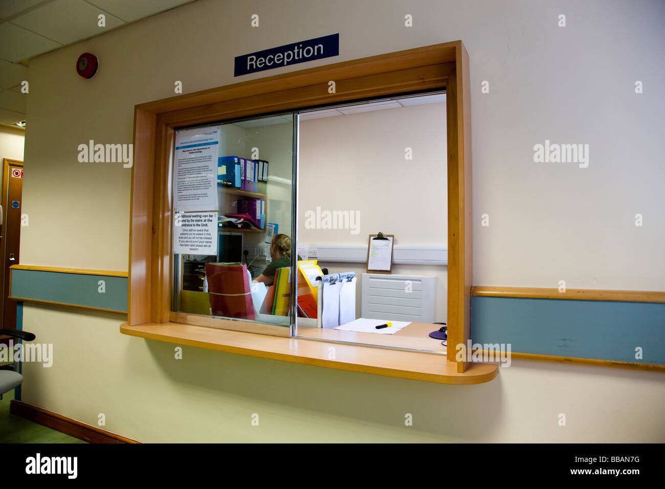 Hospital reception hi-res stock photography and images - Alamy