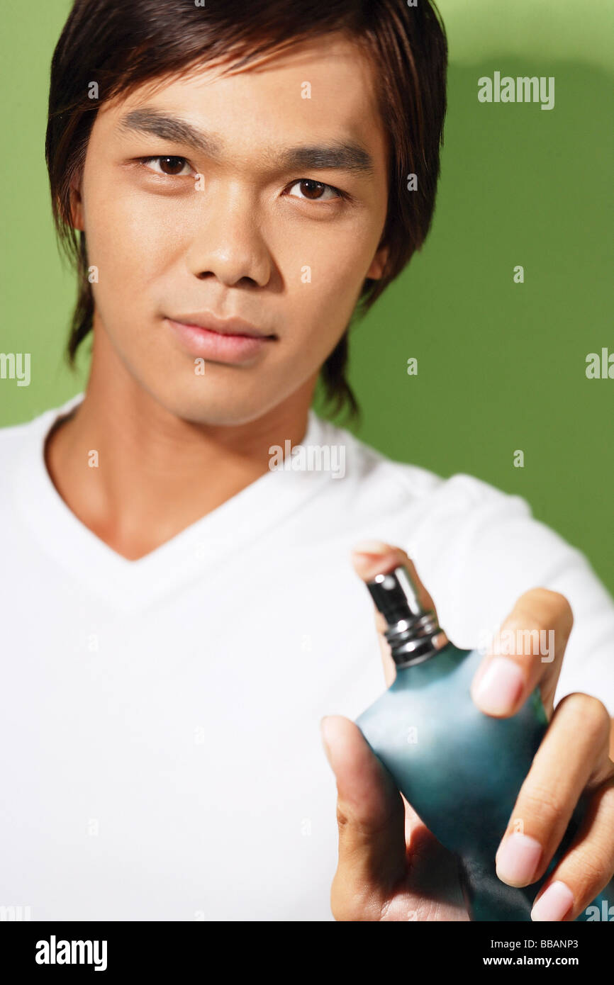 Man aftershave black bottle hi-res stock photography and images - Alamy
