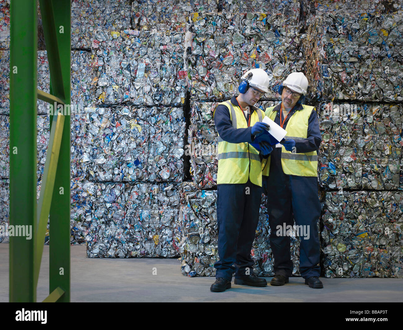 Bales crushed metal cans hi-res stock photography and images - Alamy