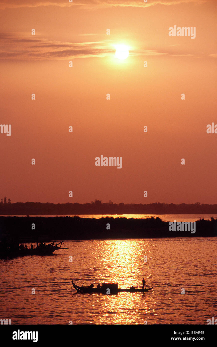 Cambodia, Phnom Penh, boat on Mekong River Stock Photo - Alamy