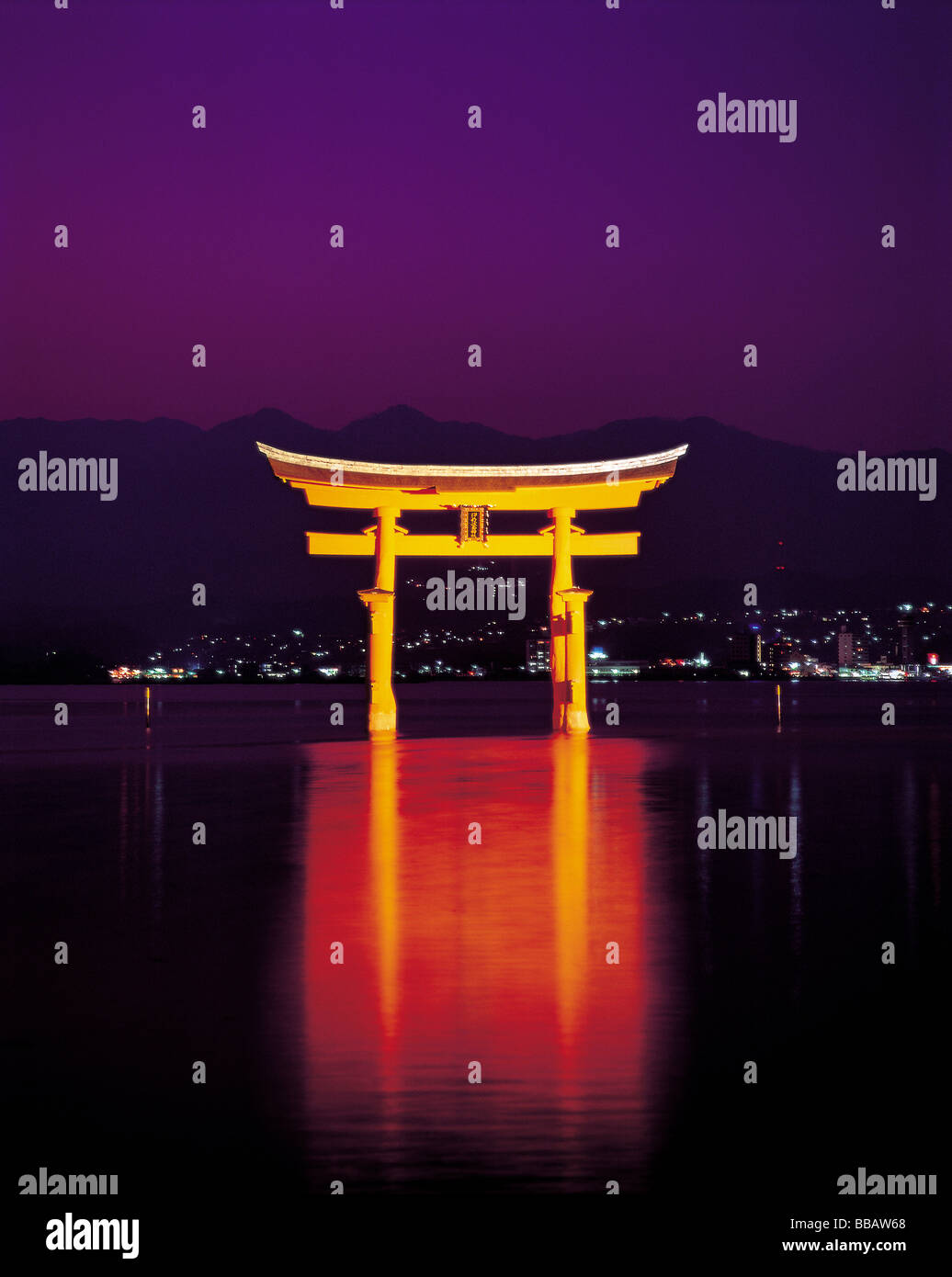 The Floating Gate of the Itsukushima Shrine, Miyajima, Japan Stock ...