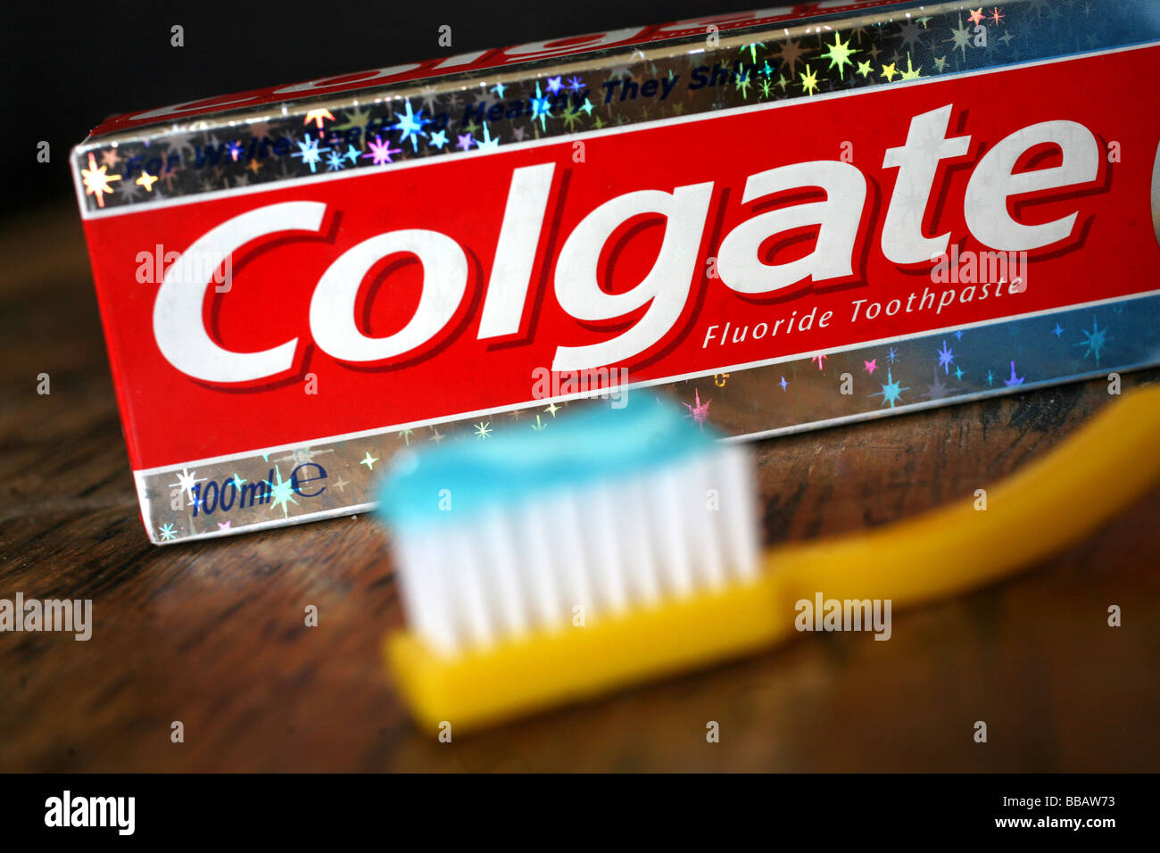 Colgate toothpaste hi-res stock photography and images - Alamy