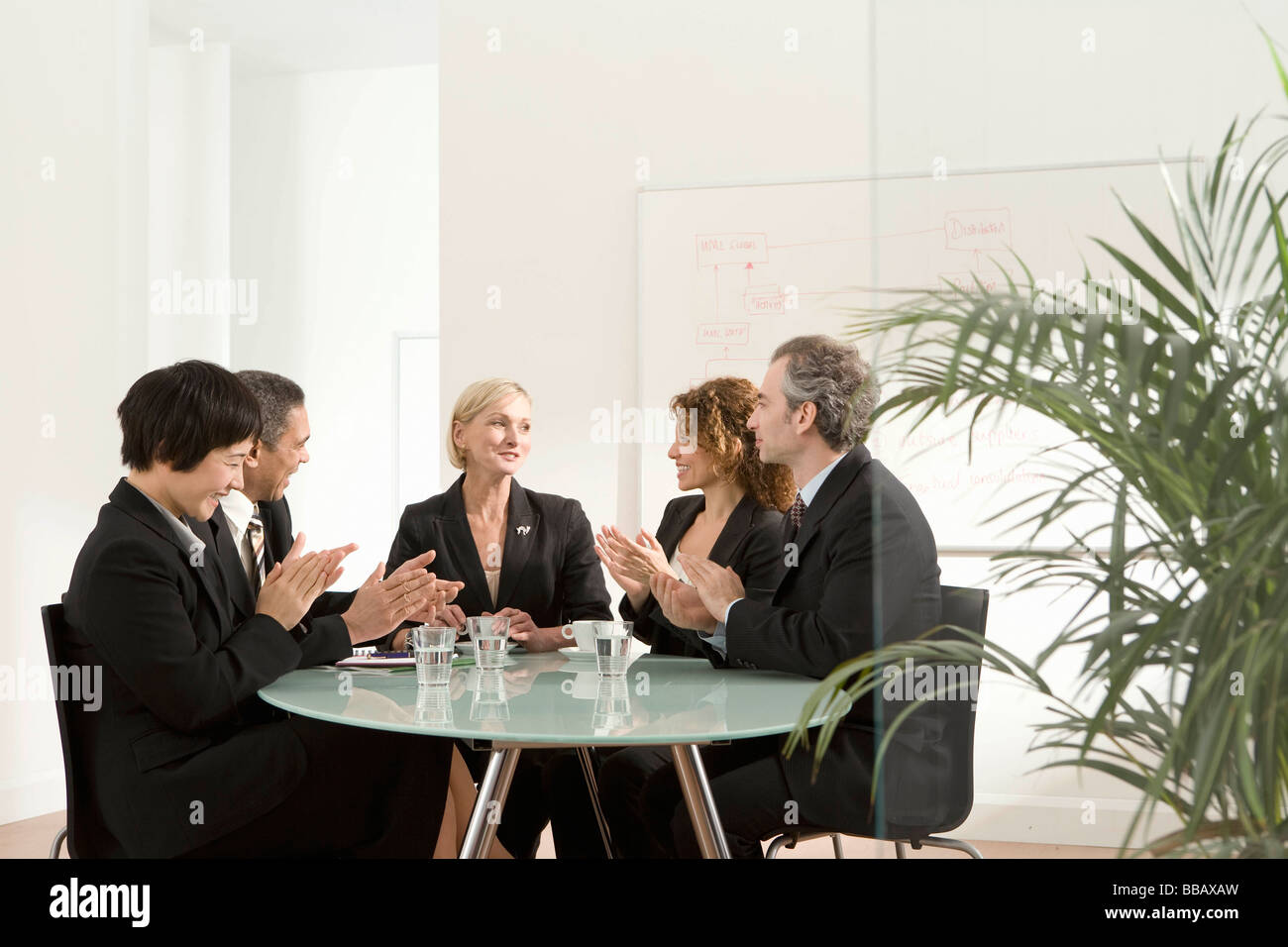 Applause appreciation hi-res stock photography and images - Alamy