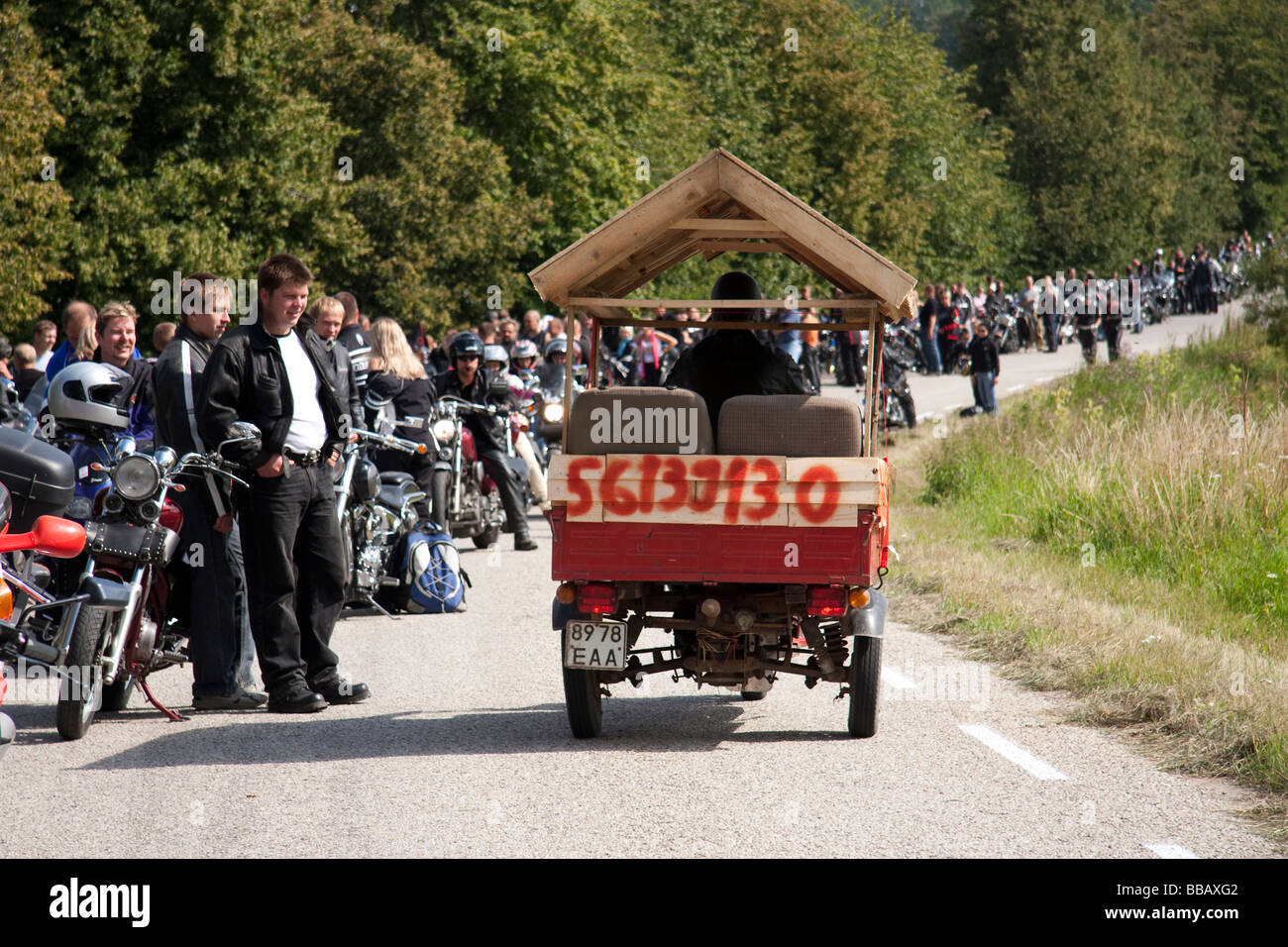 Parade vehicle hi-res stock photography and images - Alamy