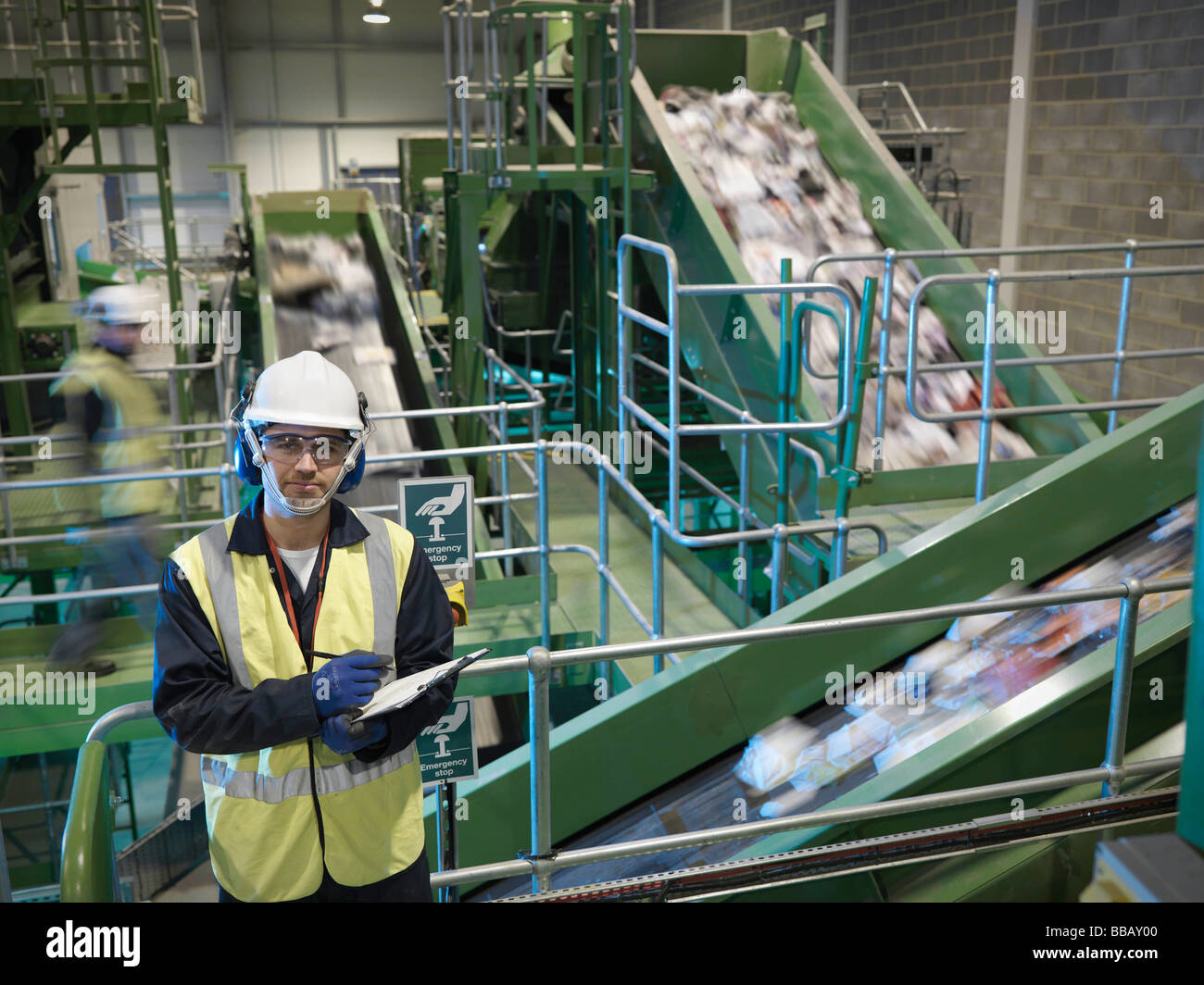Recycling worker conveyor hi-res stock photography and images - Alamy