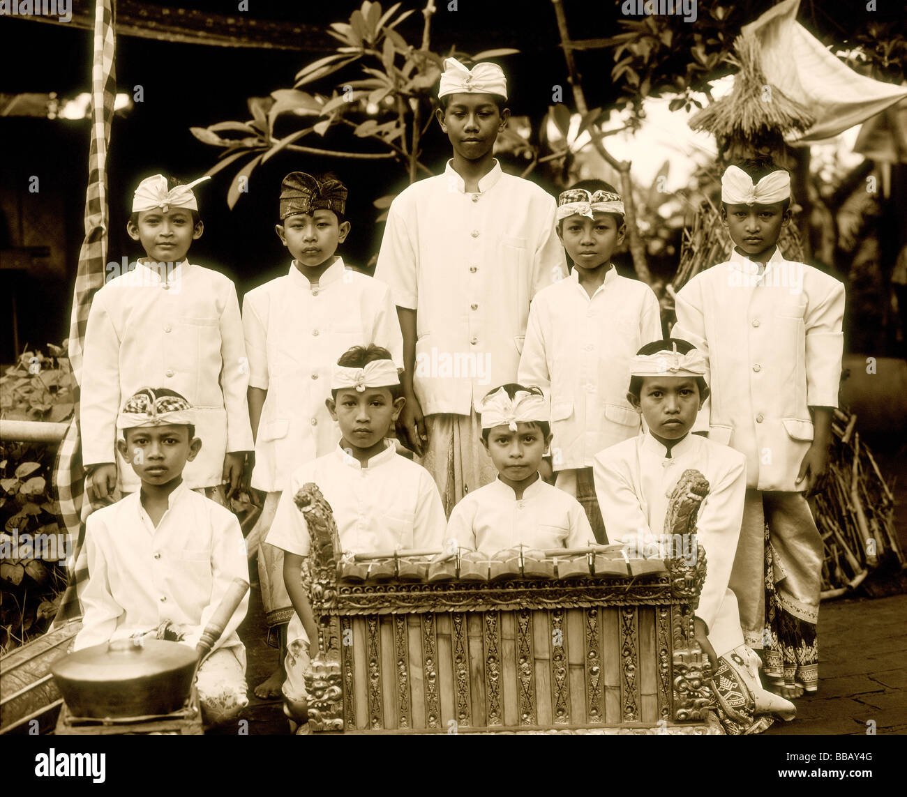 Indonesia, Bali, young boys in traditional costume Stock Photo - Alamy