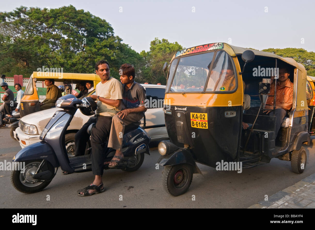 Auto rickshaw bengaluru karnataka india hi-res stock photography and ...